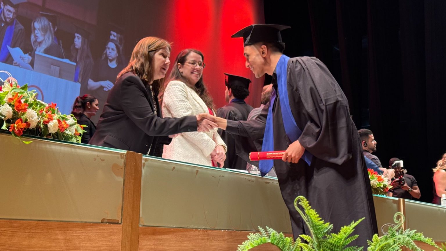 Crea-SP entrega registro profissional a formandos do Mackenzie - Crea-SP